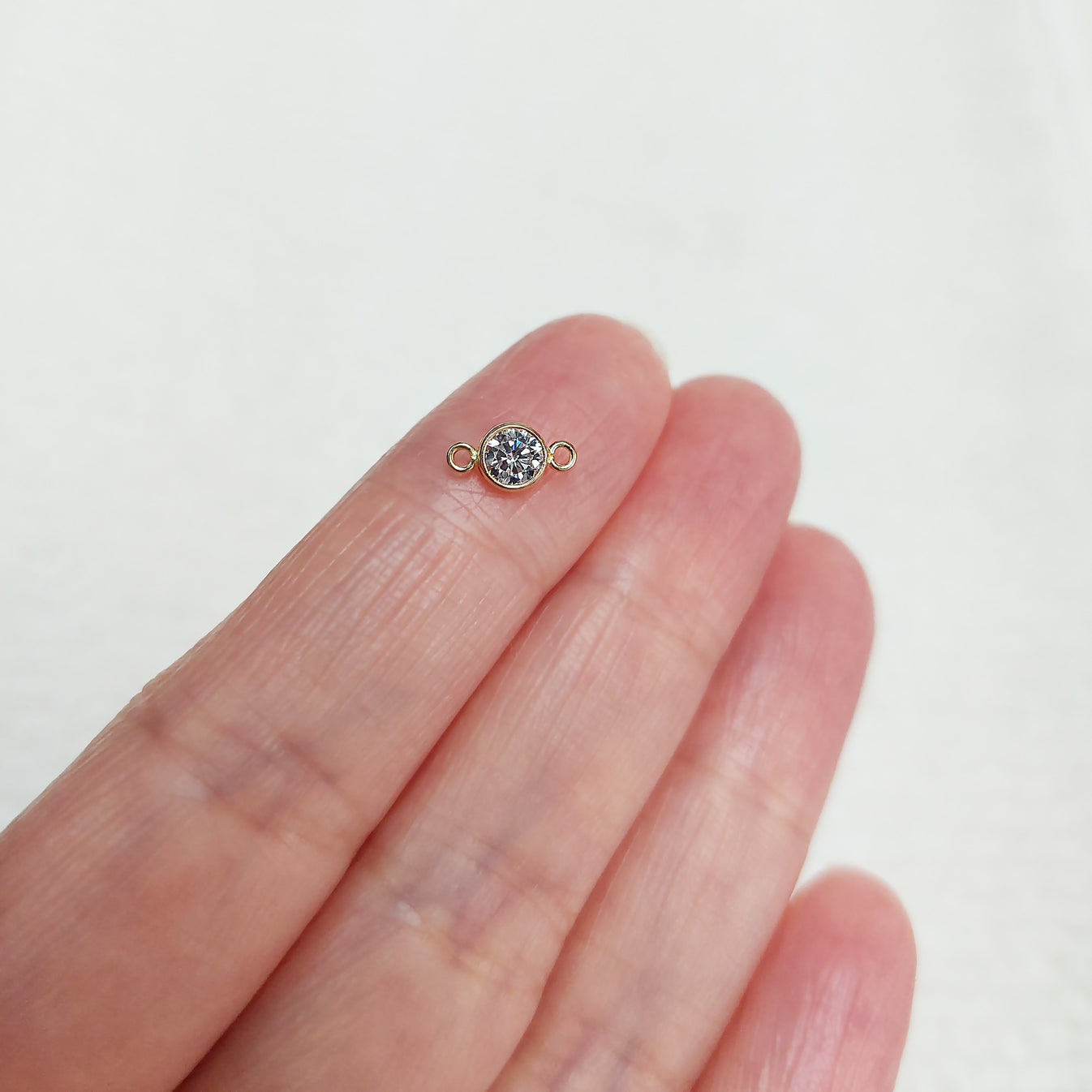 GF4BZ15R2CZ / 94BZ15R2CZ 4mm Connector With Cubic Zirconia Gold Filled – 14KGF.COM